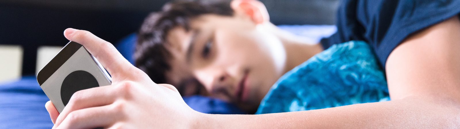 Teens and Phones: How To Talk About Summer Scrolling - Spark & Stitch ...