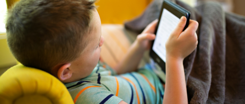 Raising Readers in the Digital Age - Spark & Stitch Institute
